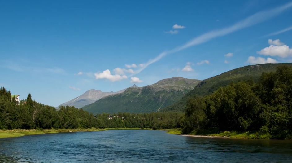 Time lapse sur la ville de Bardu - Norvège