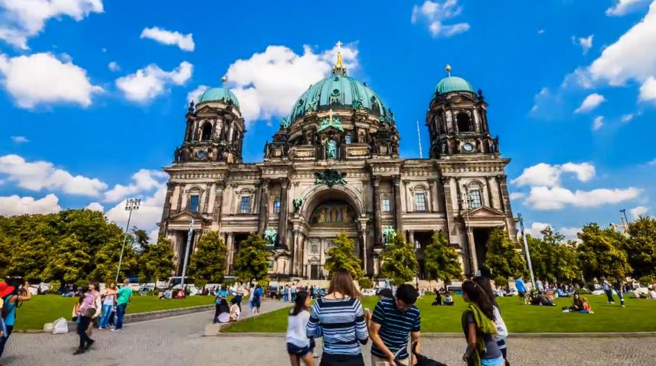 Berlin in Motion - time lapse