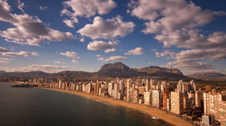 Découverte en time lapse de la ville de Benidorm