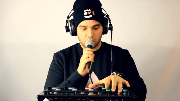 Fabulous Wadness : BeatBox du titre Happy avec WaWad