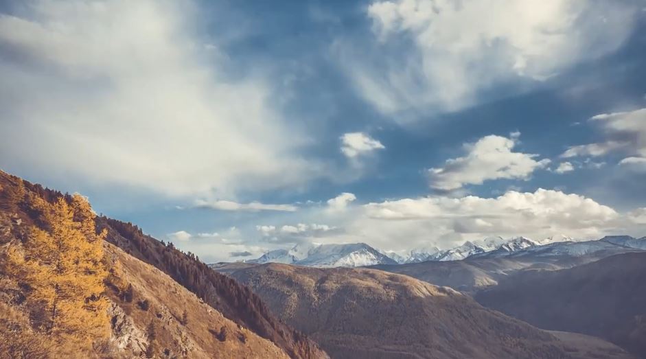 Les montagnes de l'Altaï en time lapse